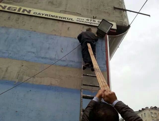 20 photos where common sense isn't up for the job