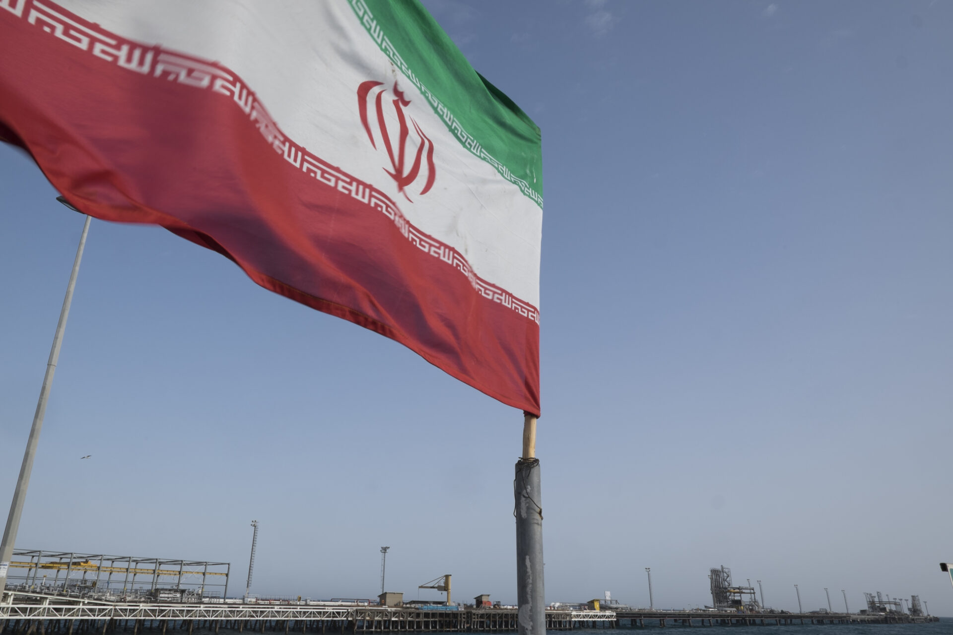 Kyiv is bracing for a possible breakdown in the Iran ceasefire