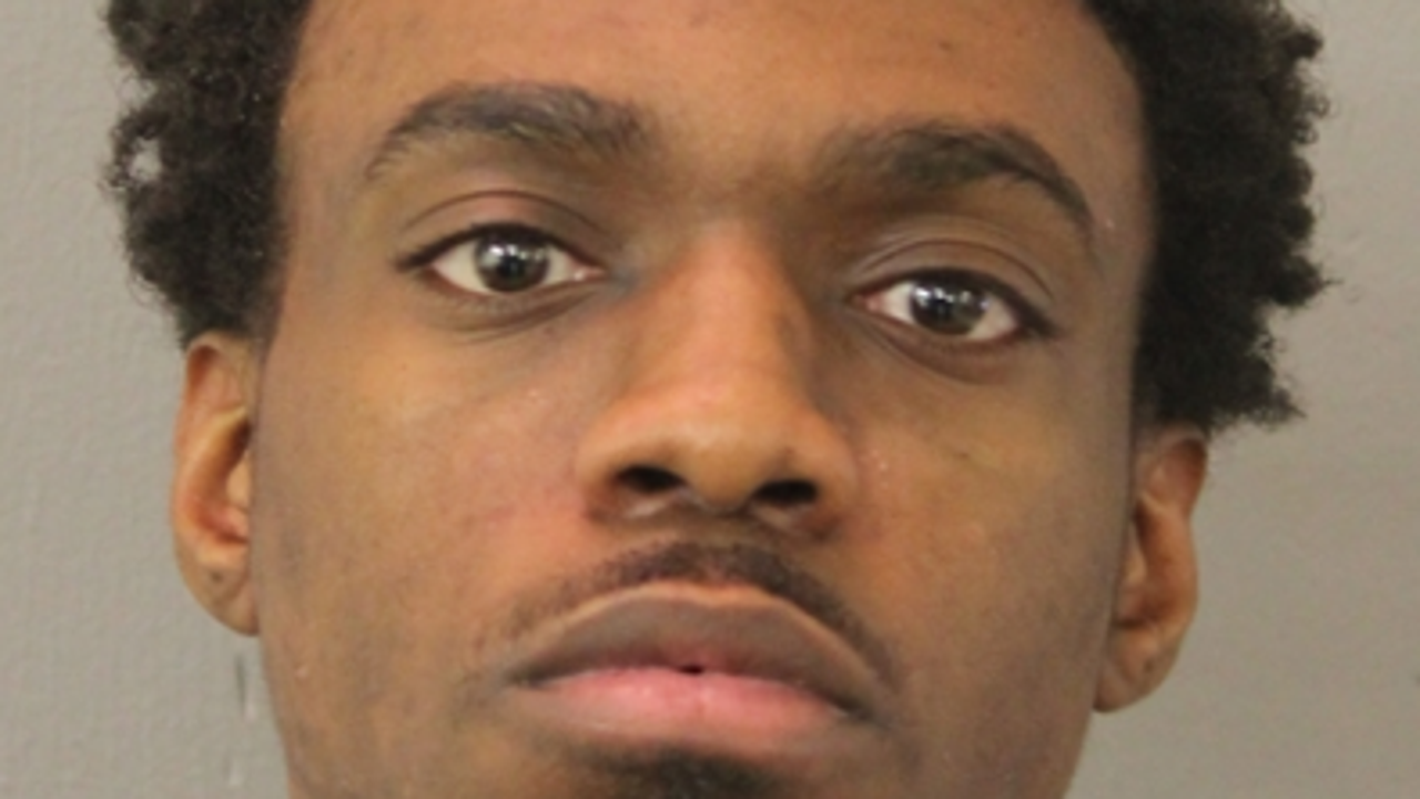 Chicago man shot CPD sergeant, woman minutes apart on South Side: police