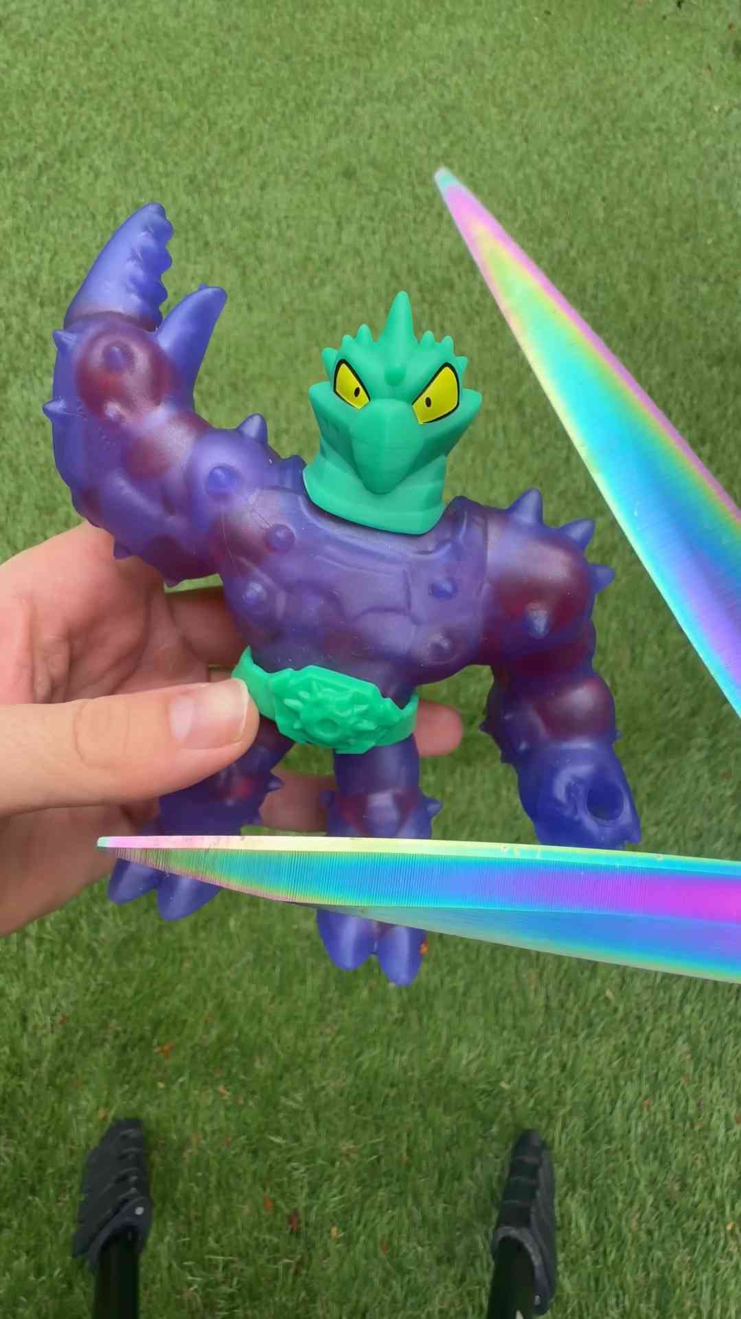 The moment a stretch toy finally pops
