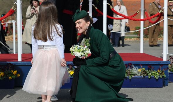 Princess Kate sparks fan frenzy after adorable moment with young girl ...