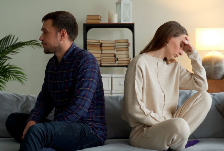 15 signs your partner isn't right for you anymore