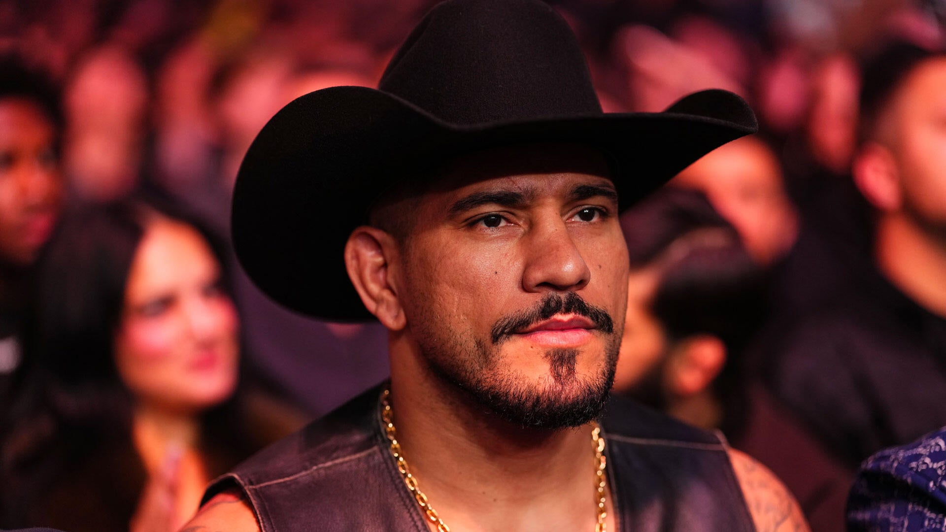 Alex Pereira explains decision to move to heavyweight and face Ciryl ...