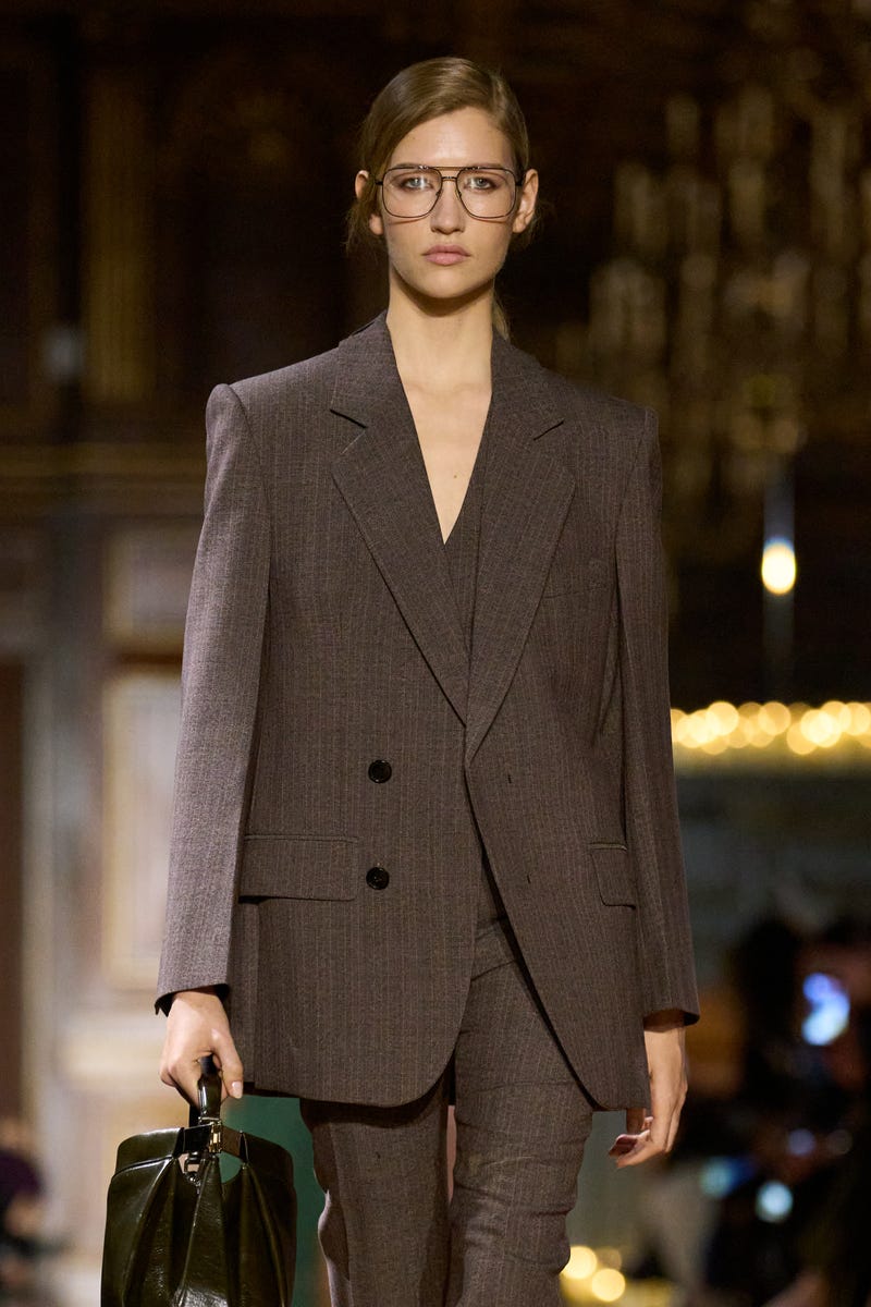 This is what effortlessly cool 'French girl hair' looks like in 2026 ...