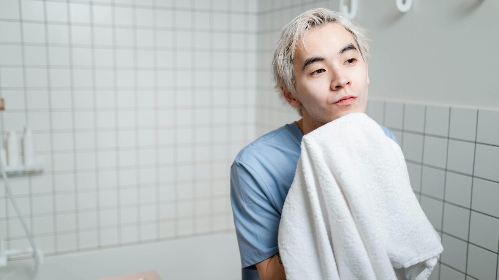 How to wash your face properly