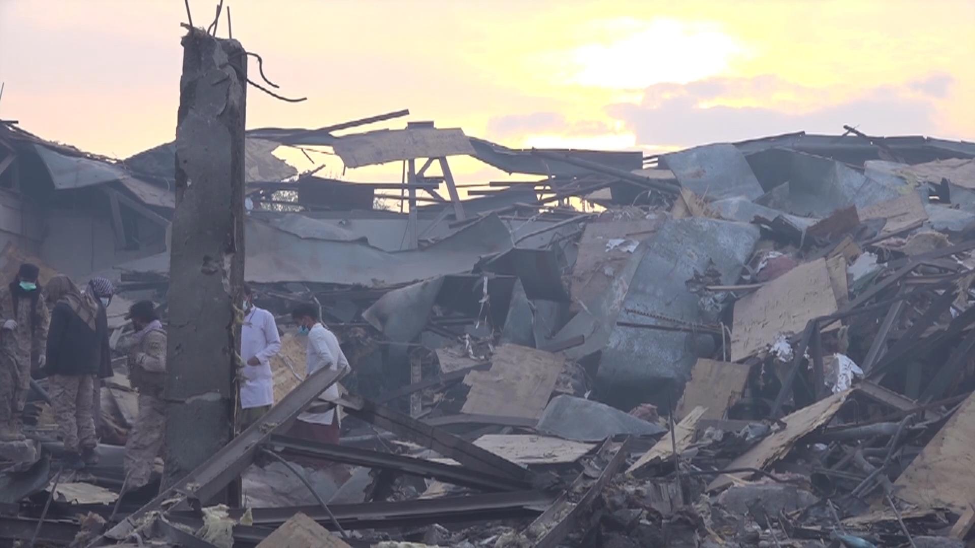 Strike in Afghanistan by Pakistan kills at least 400, according to ...