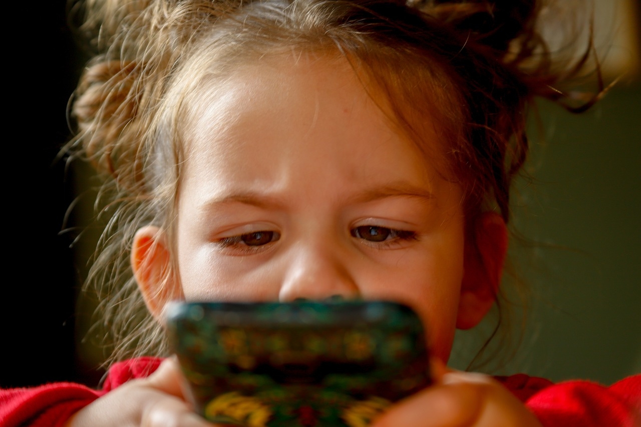 Lei Felca: ECA Digital entra em vigor no Brasil; veja o que muda