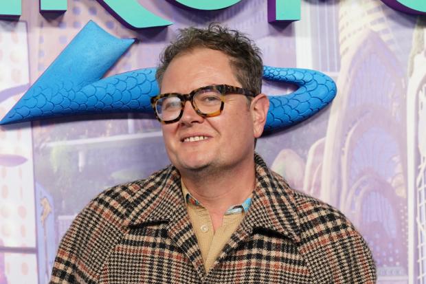 Comedian and TV star Alan Carr selling Sussex home to fund Scottish ...