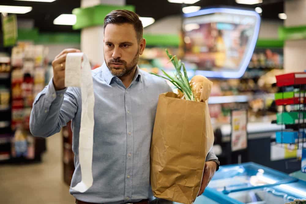 12 money mistakes the poor make that the rich avoid