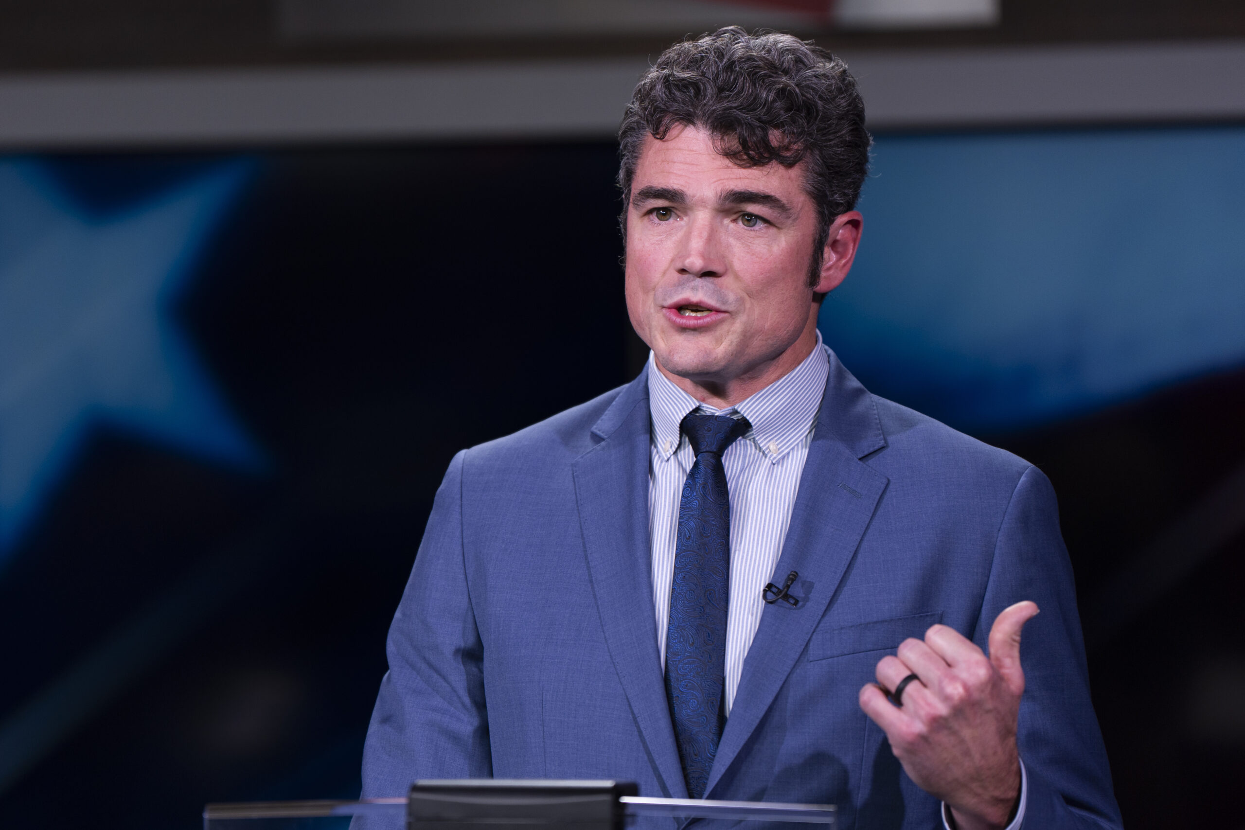 White House boosts post calling Joe Kent a ‘loser’ and ‘crazed ...