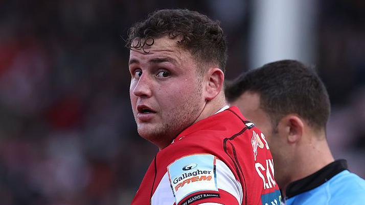 Gloucester prop Knight extends contract