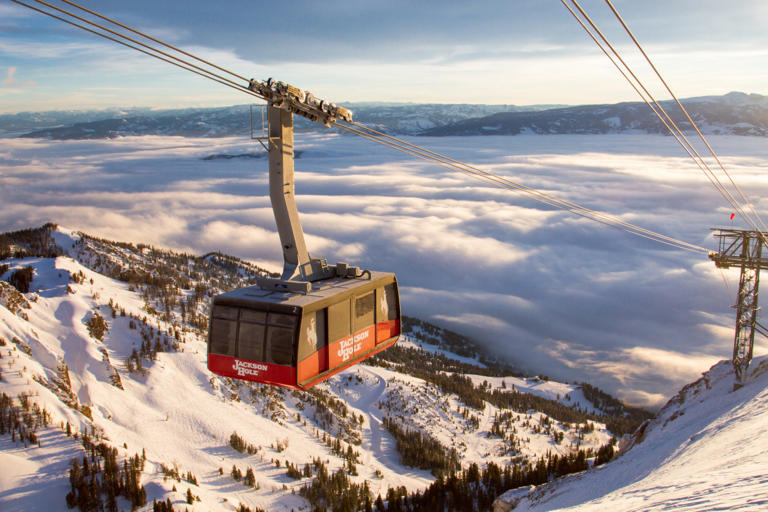 8 aerial tramways you can ride after watching SNL's hilarious emoji skit