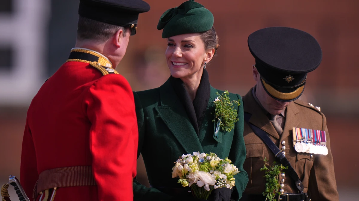 Kate Middleton convierte San Patricio en su gran desfile en verde ...