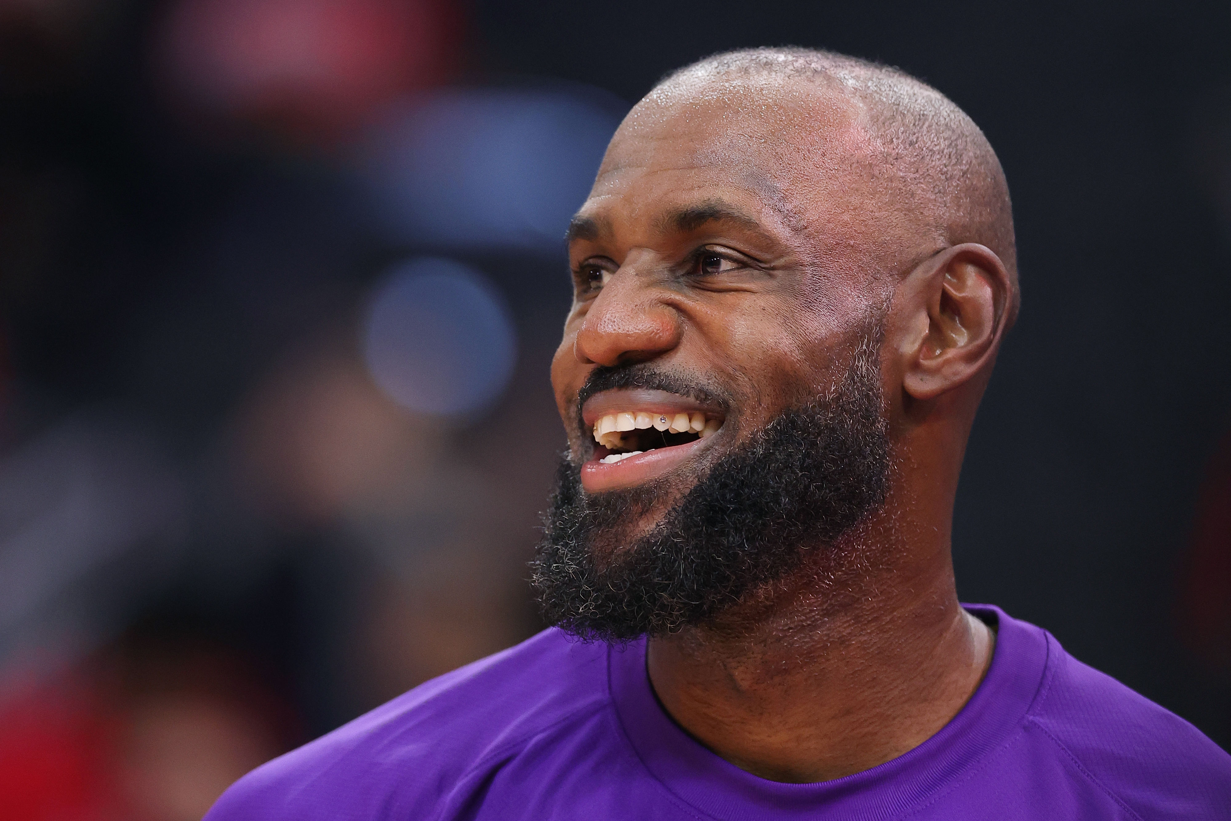 LeBron James sings Whitney Houston and raps Eminem with impressive accuracy