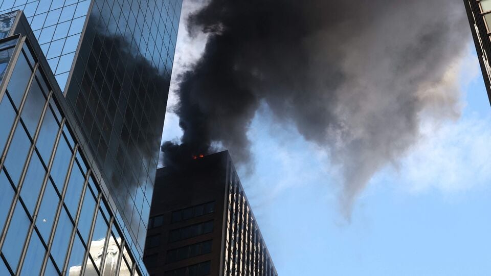 Midtown Manhattan fire: FDNY goes 'all hands' to control blaze; inferno ...