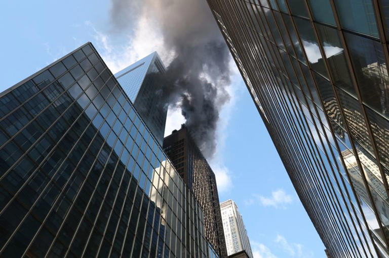 Huge fire at high-rise building in Manhattan near NYC St. Patrick’s Day ...