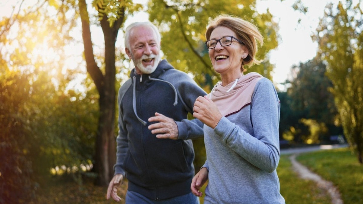 Want to stay sharp as you age? Experts say these 6 daily habits can ...
