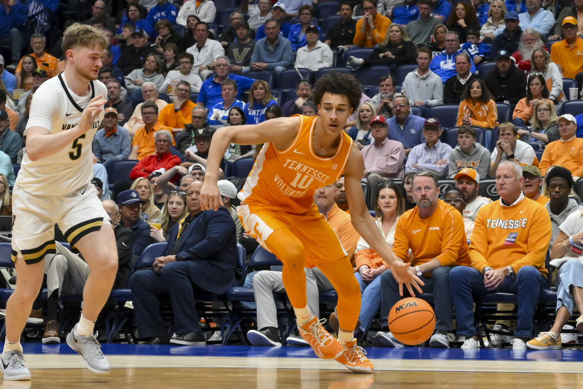 Tennessee star Nate Ament’s exchange with USC star Jazzy Davidson surfaces