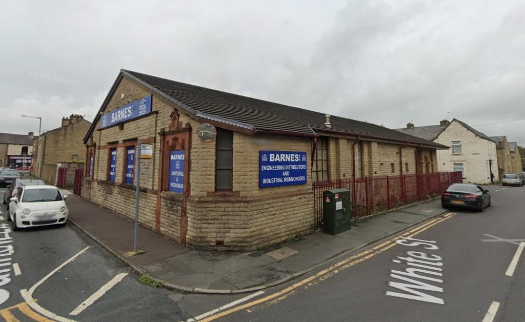 Former hardware store in Burnley cleared for retail use