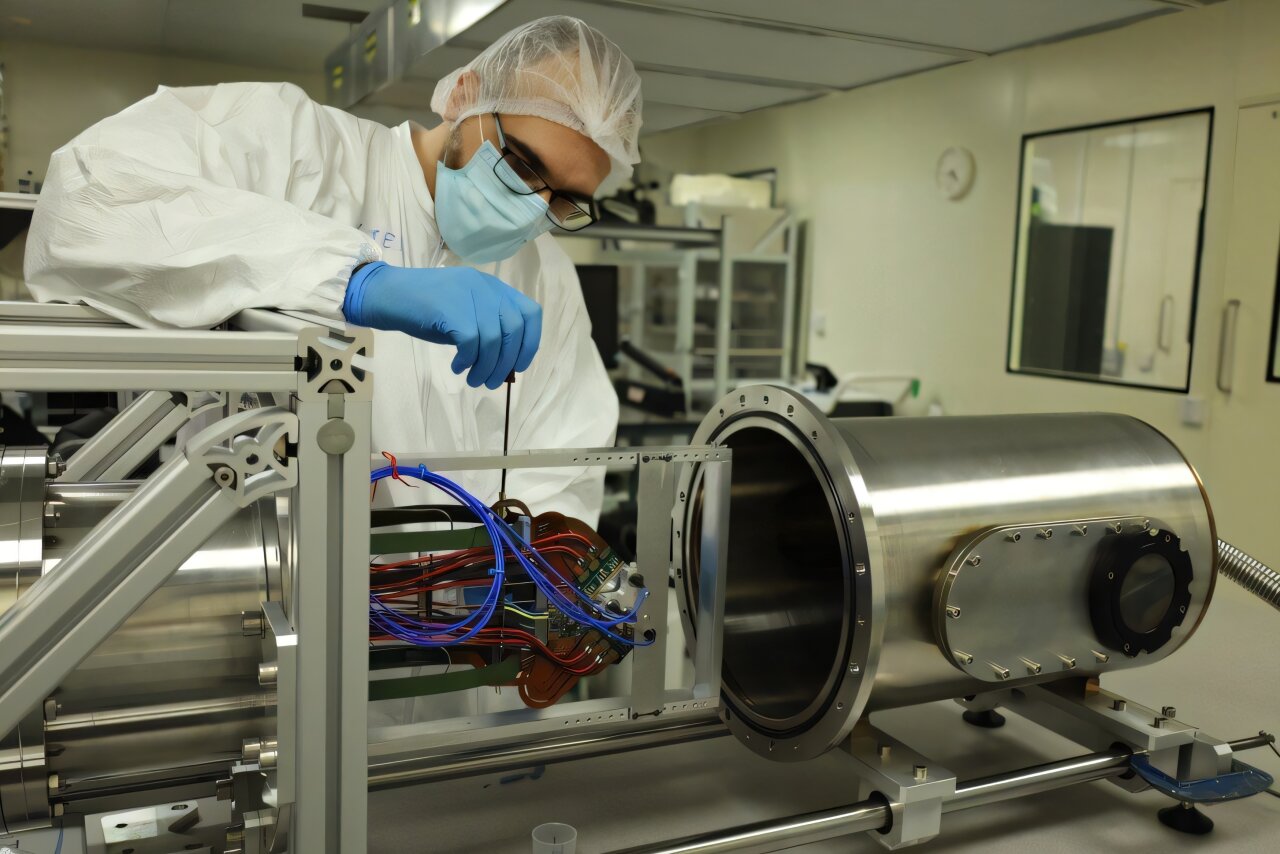 Scientists discover new heavy proton-like particle at CERN