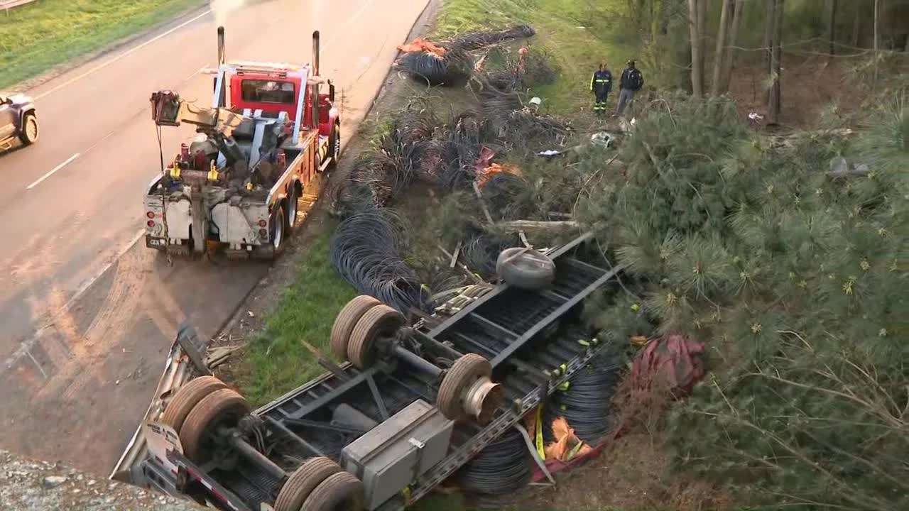 Semi-truck overturns on I-85 near GA/SC border