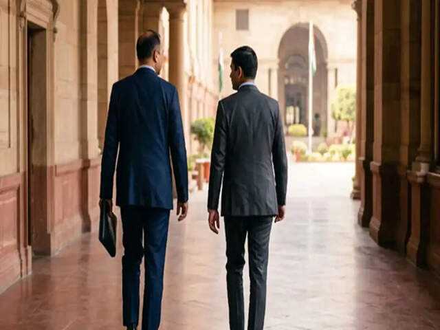Understanding the IAS vs. IFS: Key differences and career paths