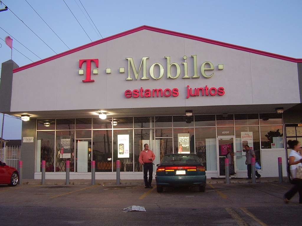 T-Mobile faces class action over vanished $200 gift card promises