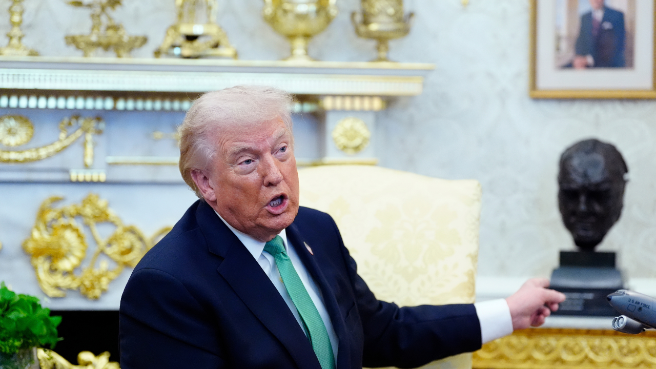 Did Obama remove Winston Churchill bust from Oval Office? Trump's claim ...