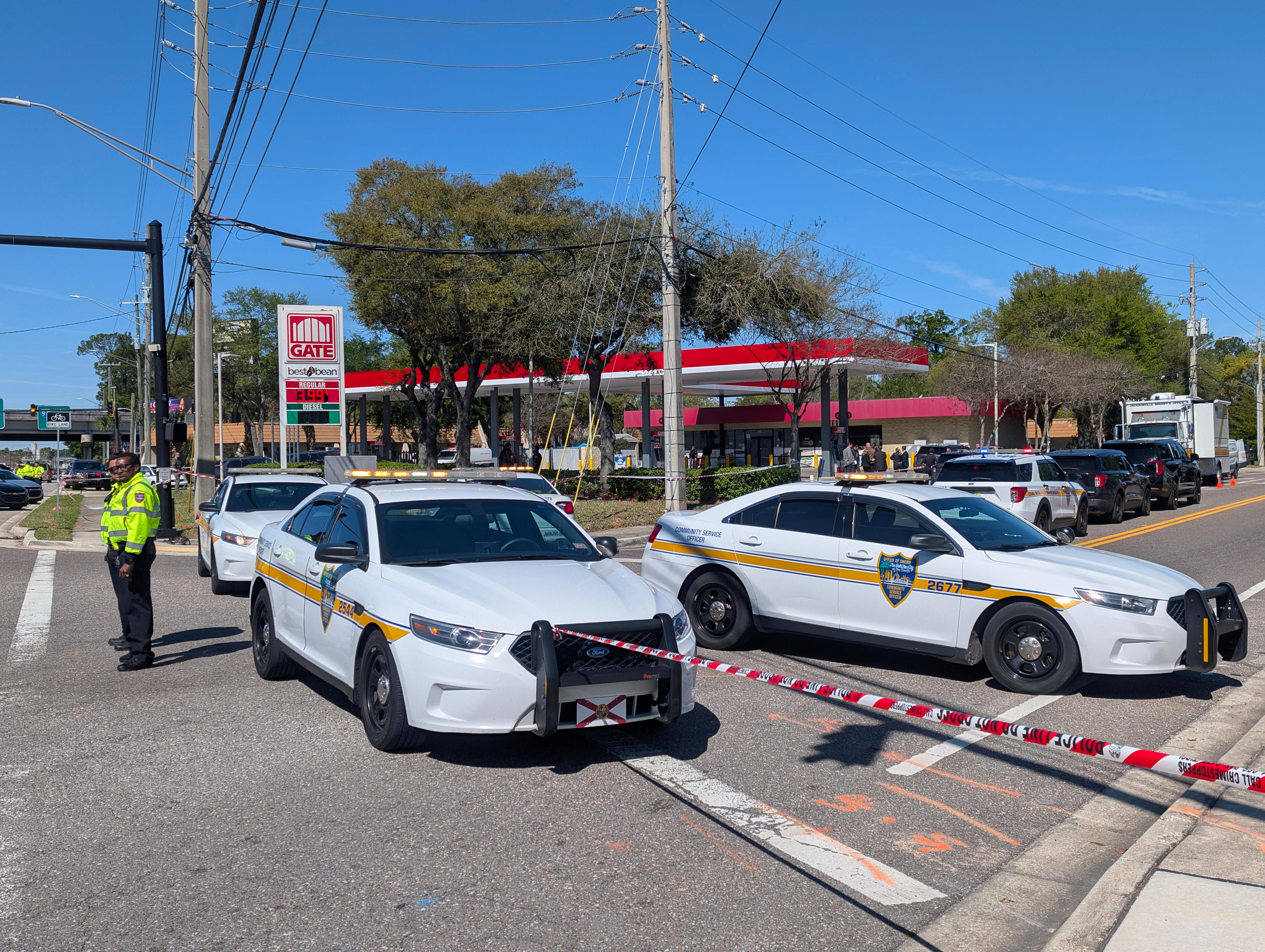 Jacksonville robbery suspect killed in 'suicide-by-cop'