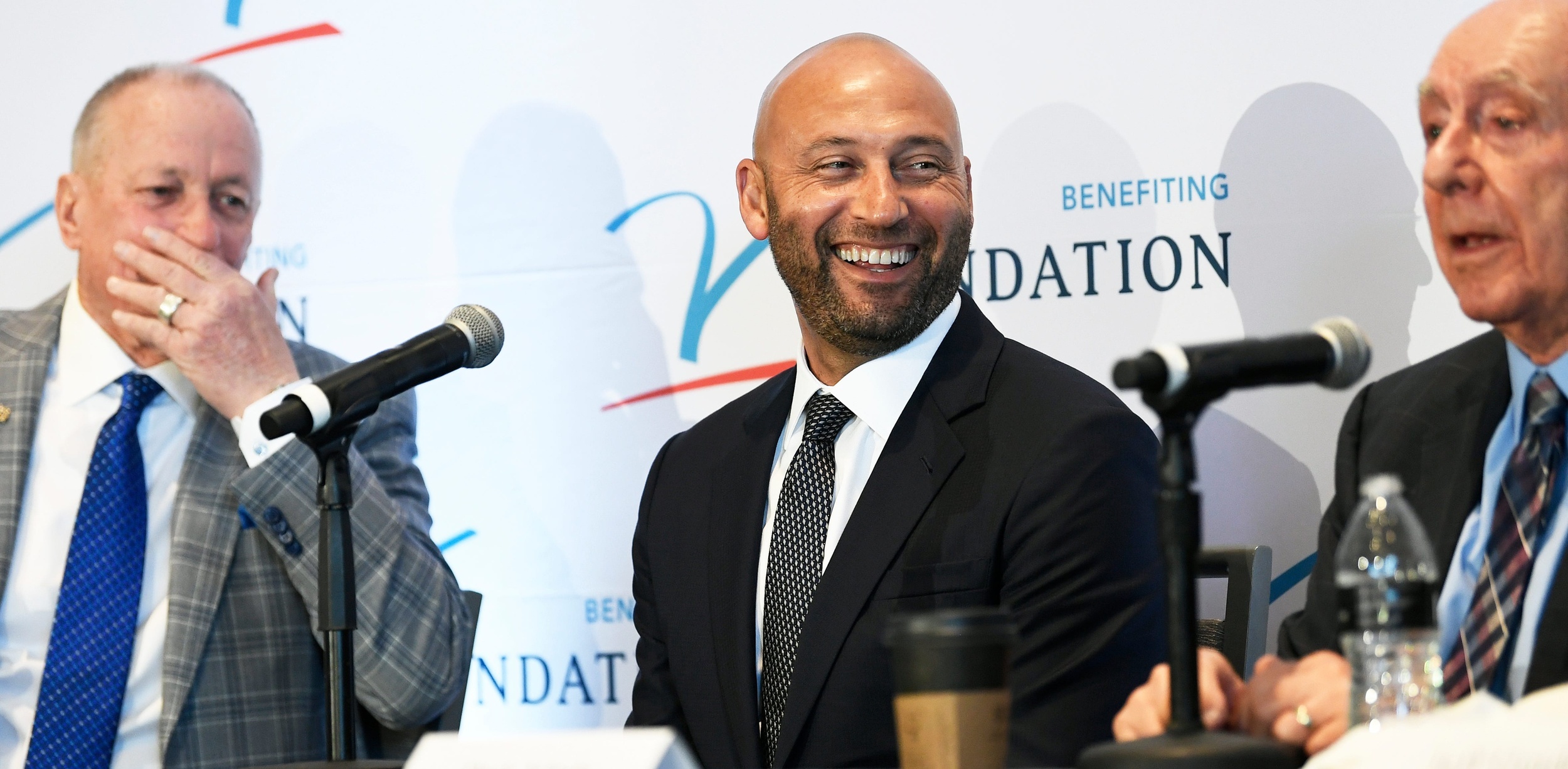 Derek Jeter throws shade at umpire over rough call to end USA-Dominican ...