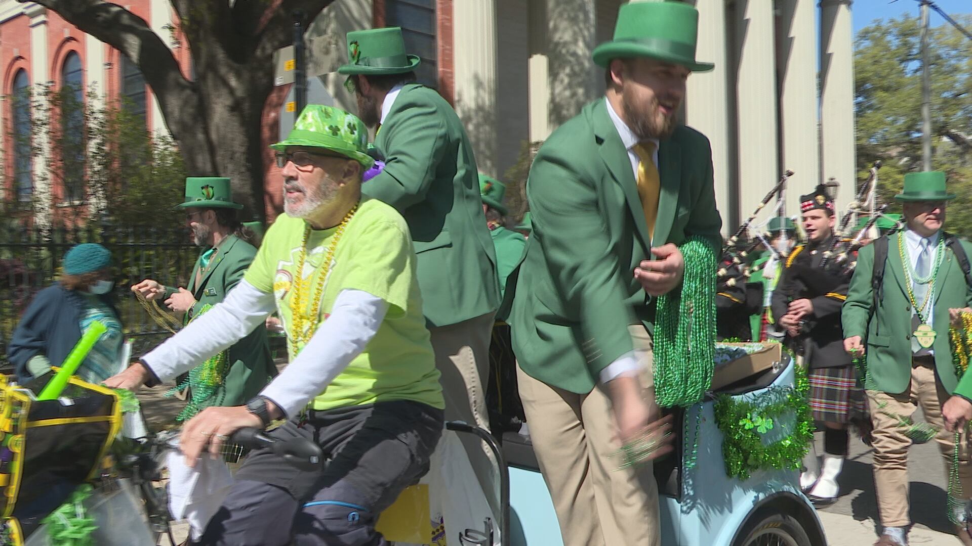 Mobile St. Patrick’s Day celebrations draw crowds from Green Kegs and ...