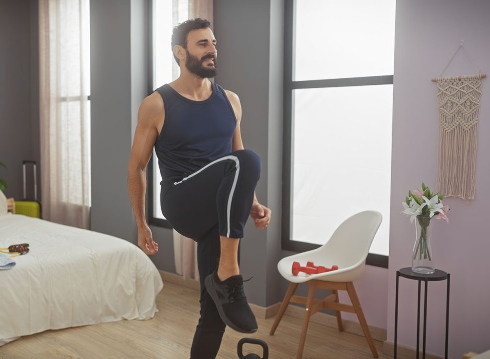 I'm a trainer and here are 5 standing exercises that target stomach fat ...