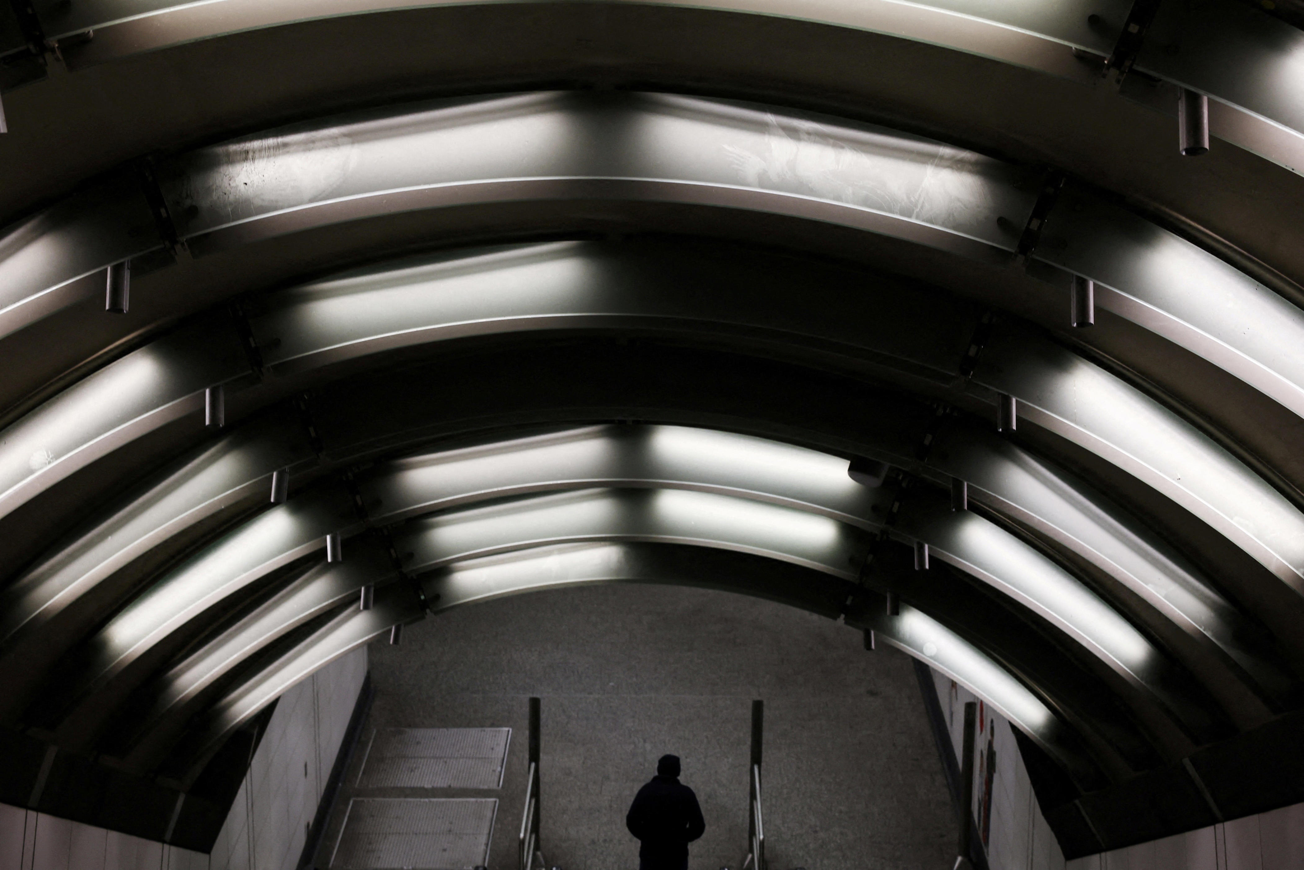 Transit agency sues Trump over frozen funds for New York subway project