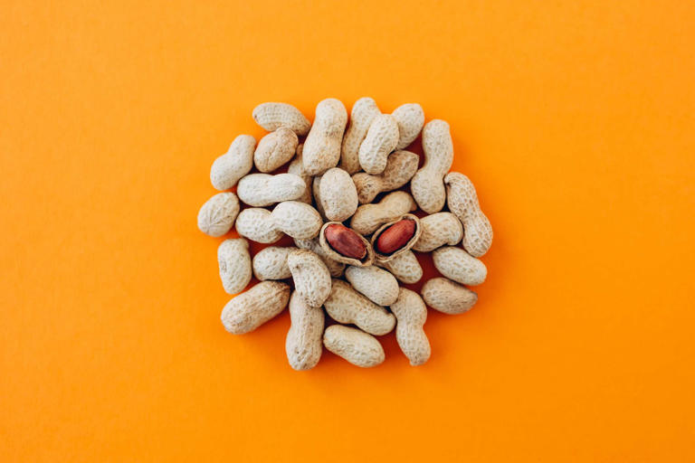8 foods with more magnesium than peanuts per serving