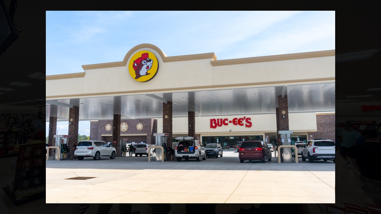 Some Buc-ees locations now block card payments inside for fuel