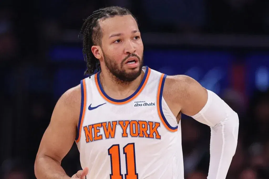 Jalen Brunson’s wife and daughter cheer from home as Knicks advance to ...
