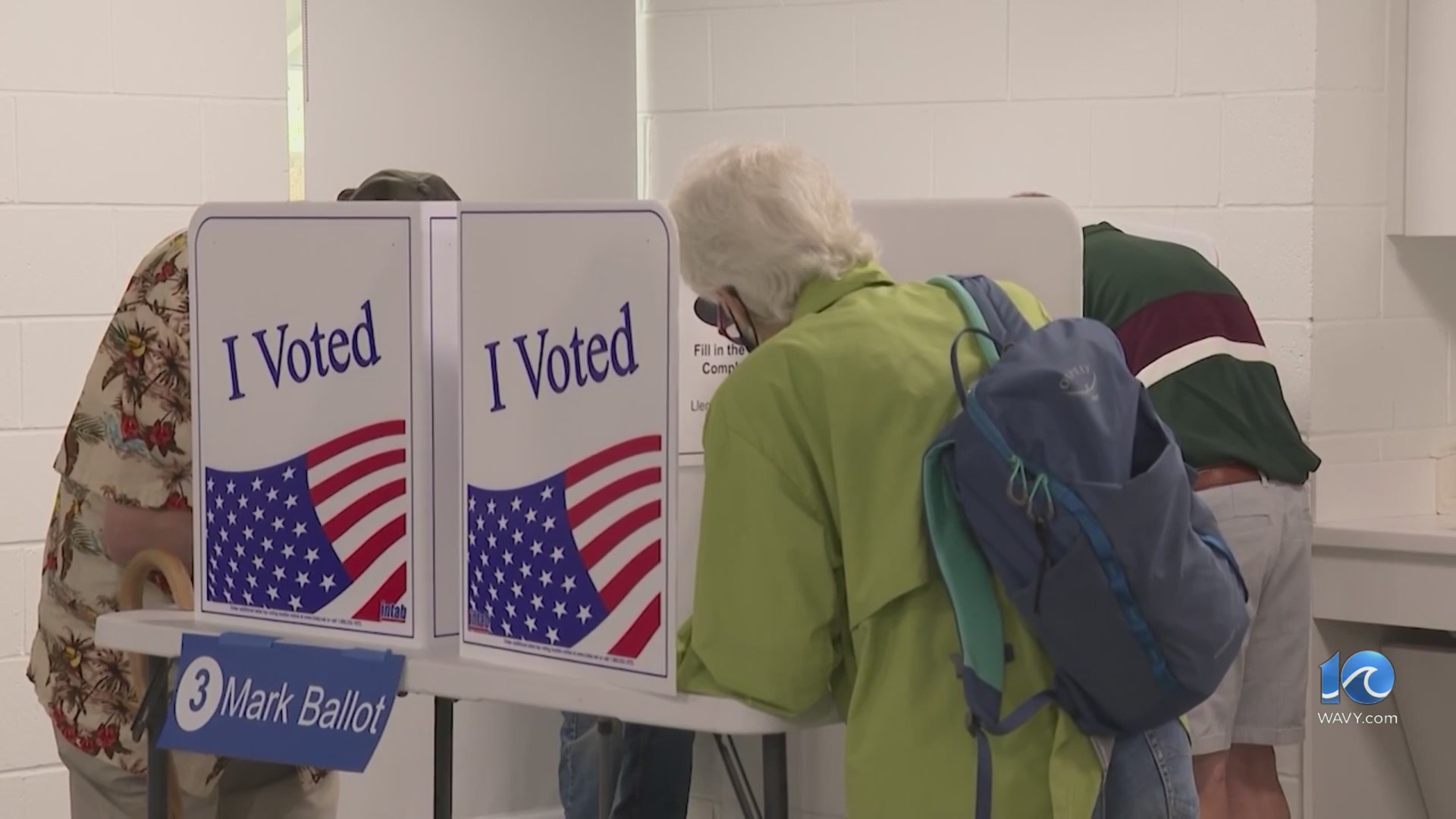 GOP holds early voting edge in redistricting referendum