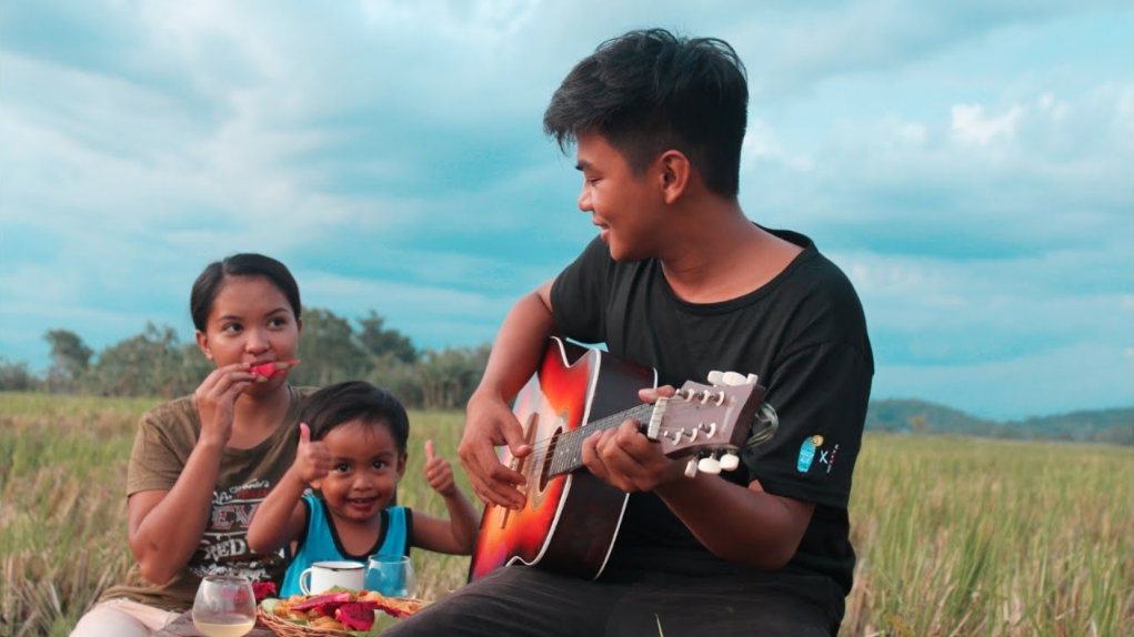 A day in the Philippine province simple snacks and real family life
