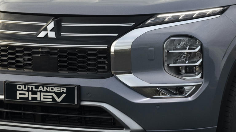 Upgraded 2026 Mitsubishi Outlander PHEV gets price bump to $43,245
