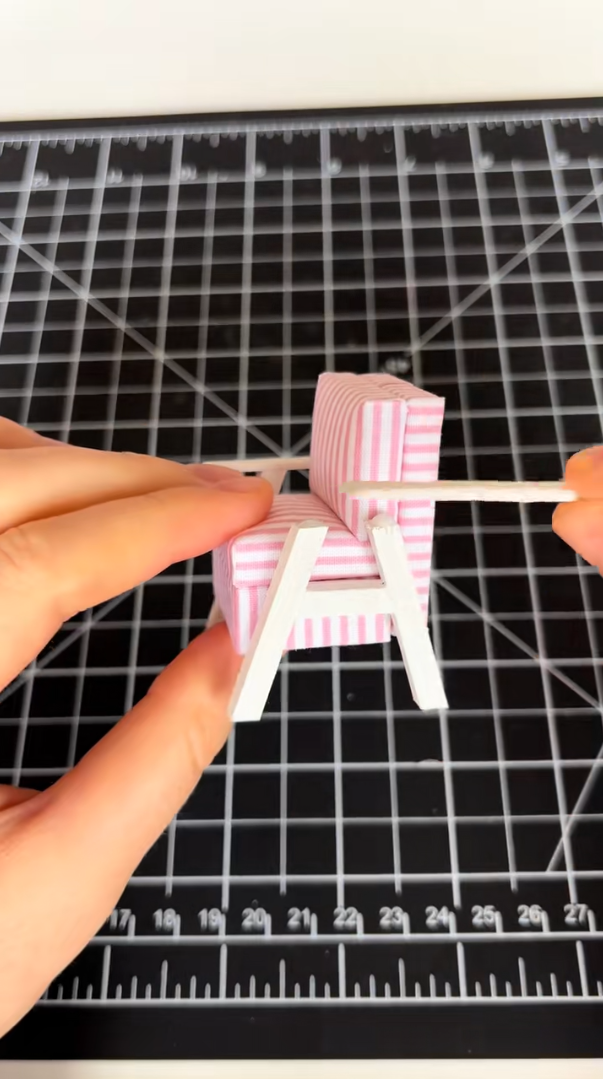 Satisfying handmade miniature dollhouse furniture DIY