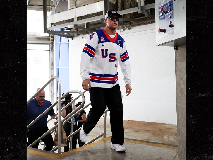 Aaron Judge and Team USA baseball wear game-worn Olympic hockey ...
