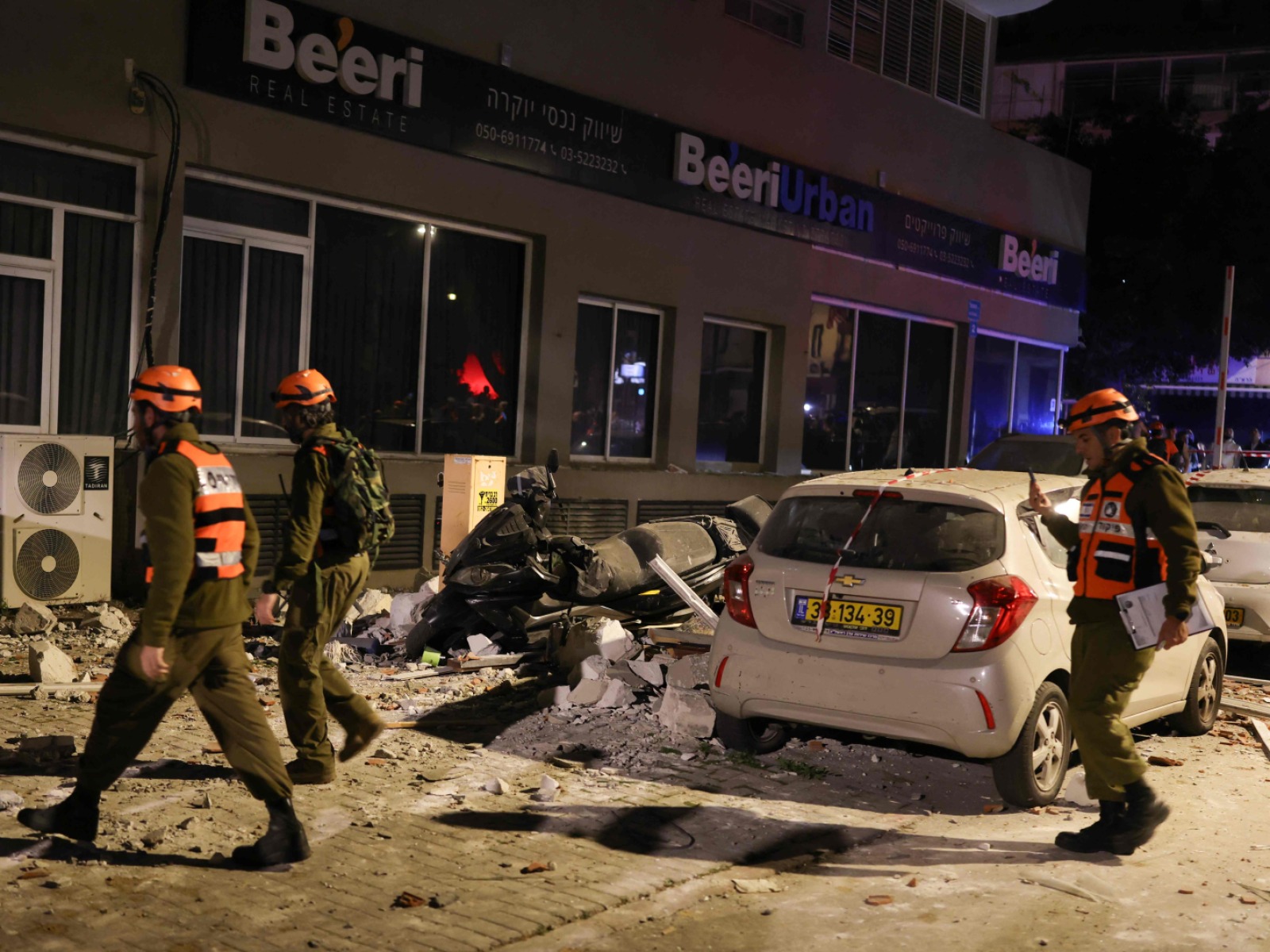 Mehrere Tote bei Angriff im Iran, Iran attackiert Israel