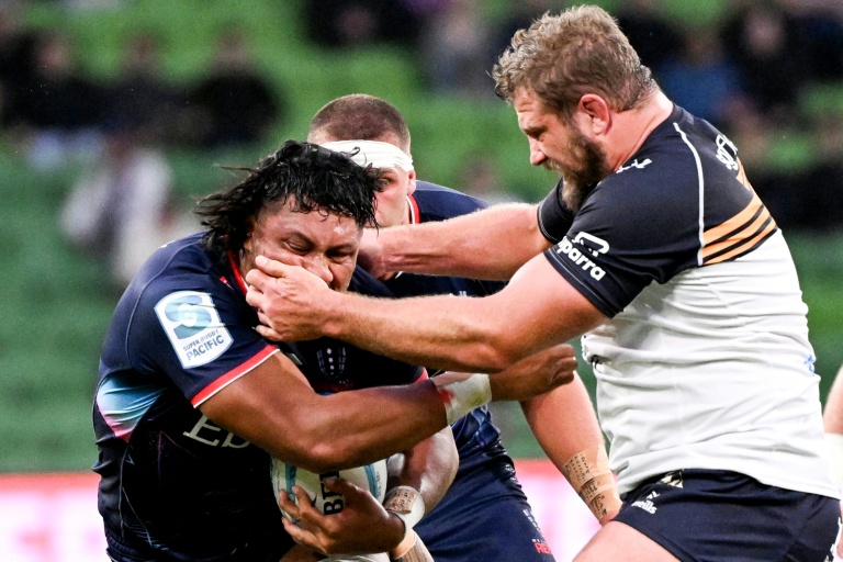 'Special human' Slipper to break Super Rugby appearance record