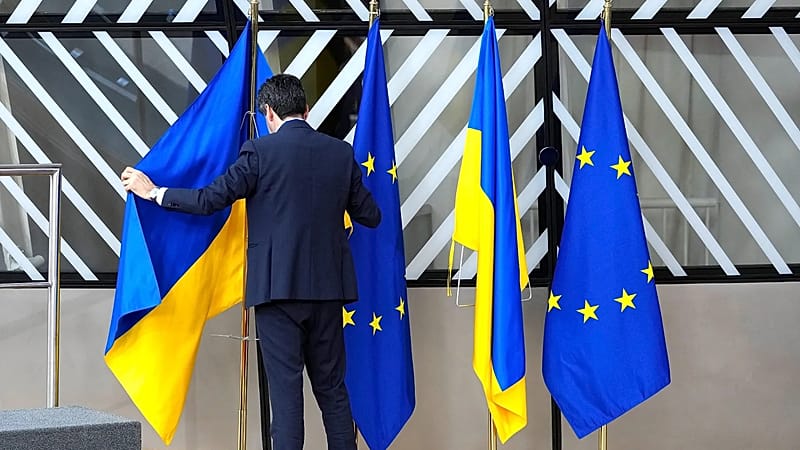 Trotz Ungarn-Veto: Ukraine öffnet informell alle 6 Cluster im EU ...