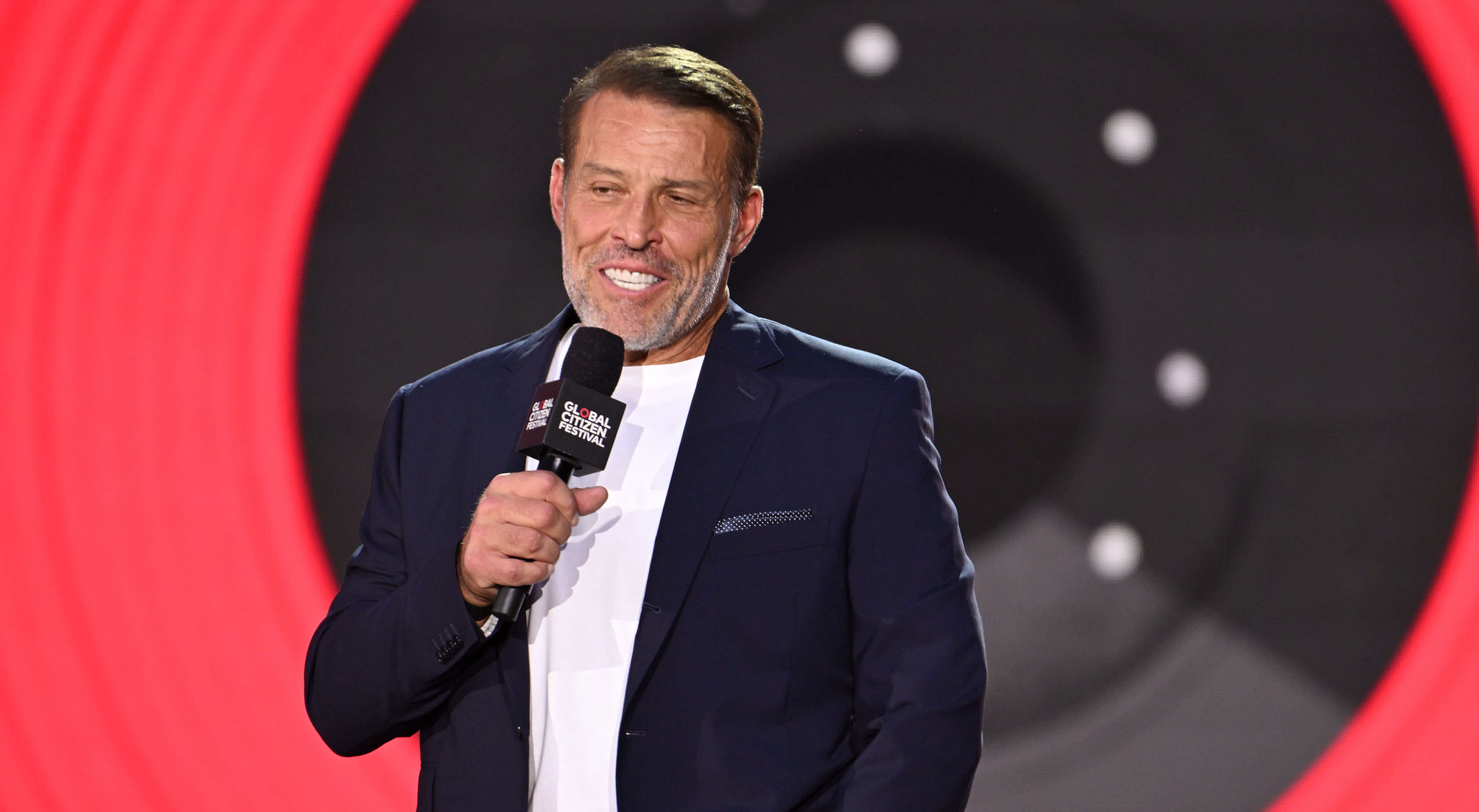 Tony Robbins blasts average approach to Social Security — says it’s ...