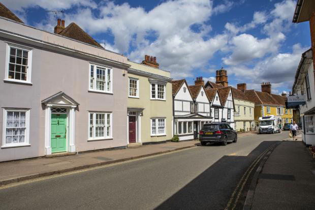 Calls for double yellow lines in quaint village following parking concerns