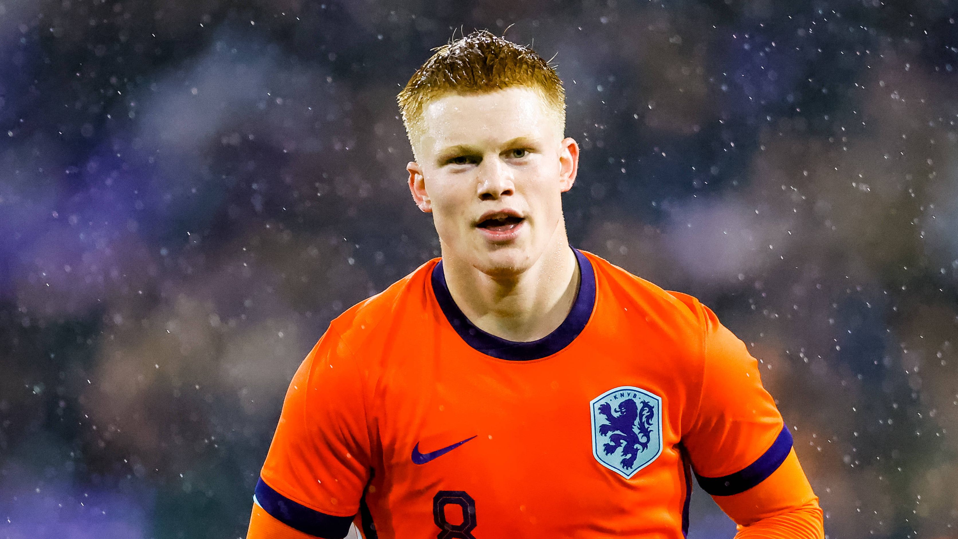 Kees Smit debuteert in verrassende formatie van Nederlands elftal tegen ...