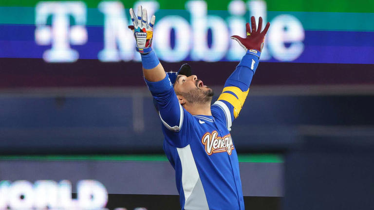 Why Reds’ Eugenio Suarez is batting 5th after returning from WBC