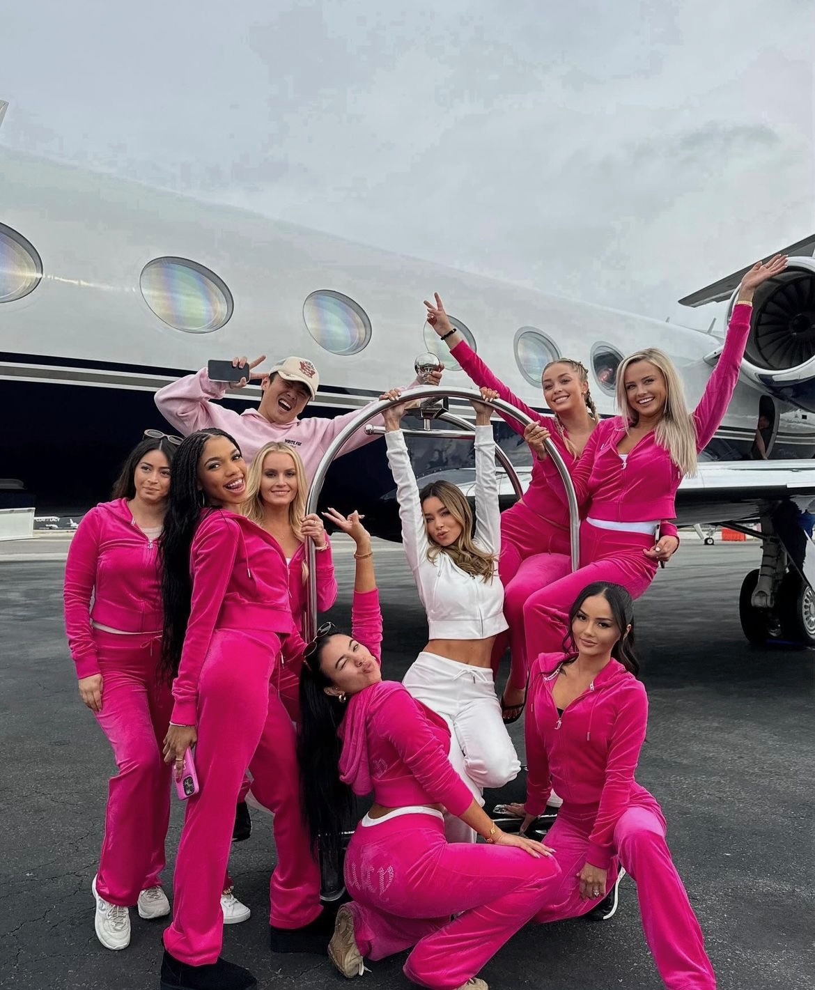 $500 tee times, private yachts: Bachelor(ette) trips are out of control