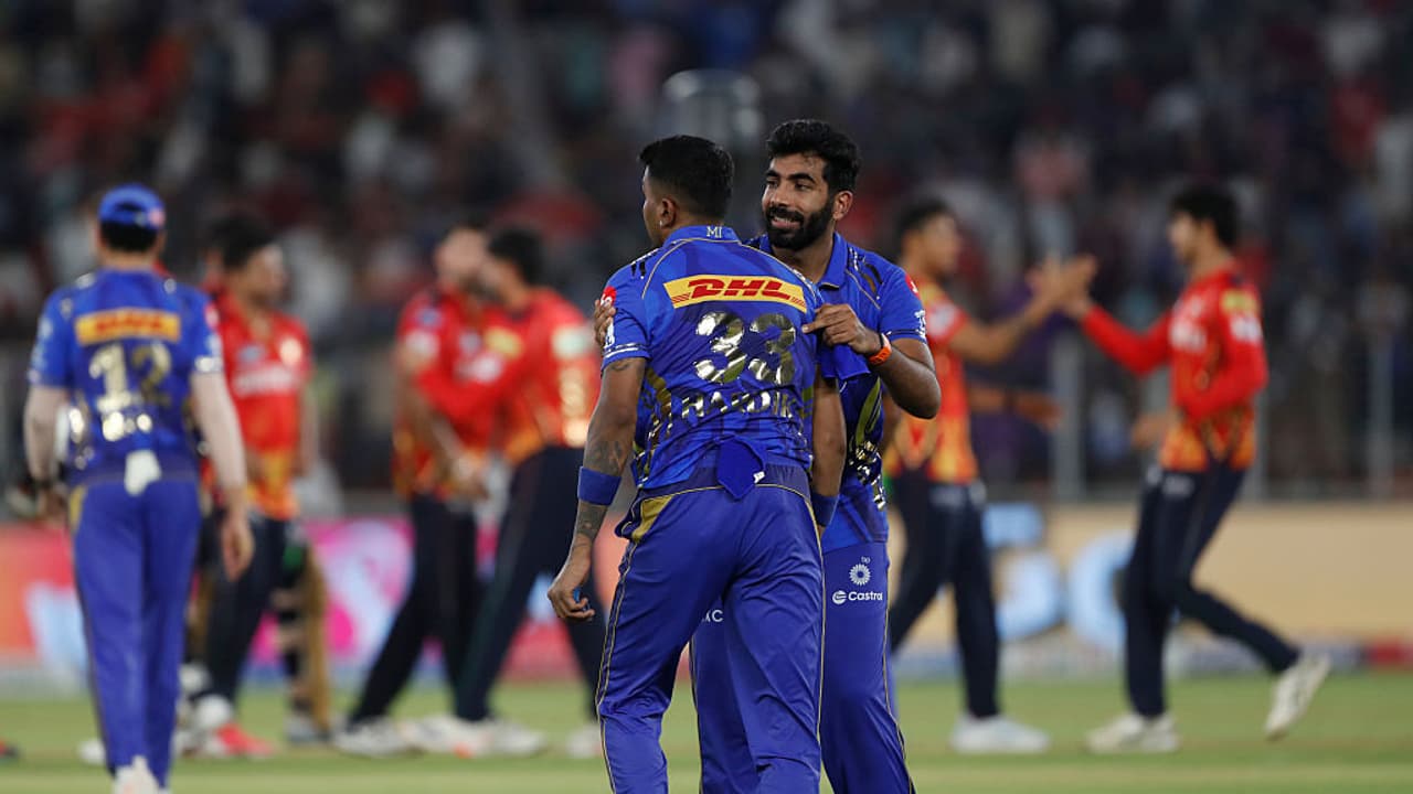 Hardik Pandya and Jasprit Bumrah spark buzz with intense Mumbai Indians ...